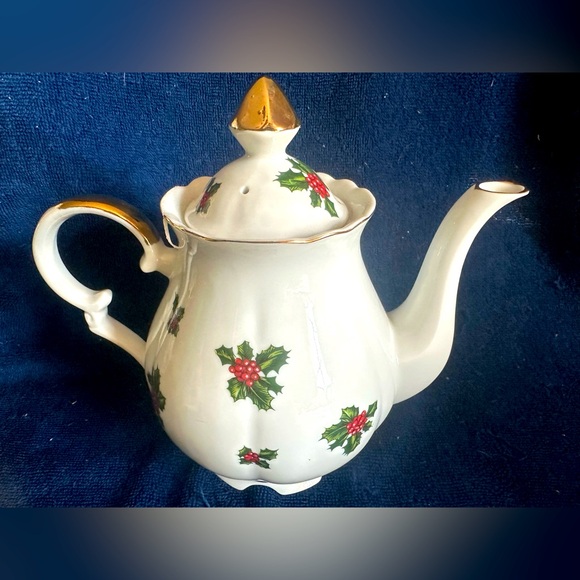 Lefton | Dining | Vintage Lefton China Holly Tea Pot 7948 Christmas ...